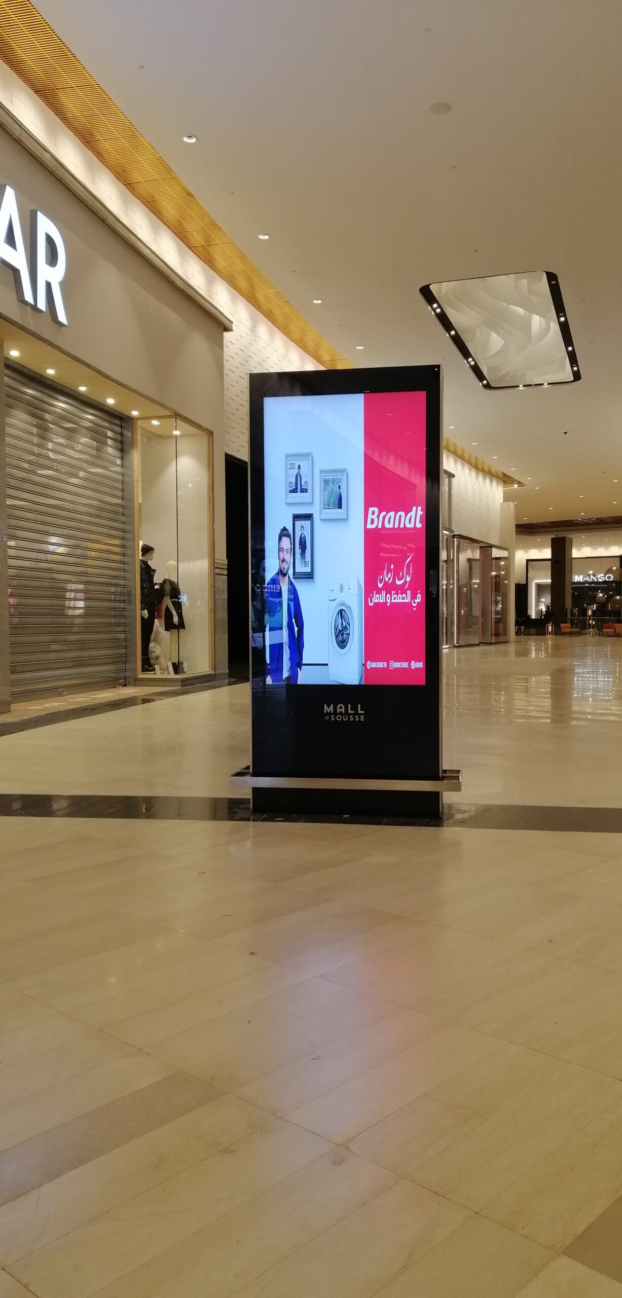 DUAL SIDED TOTEM MALL OF SOUSSE - LED Display Solutions